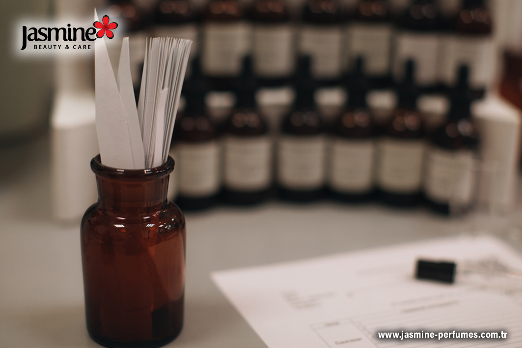 Perfume Projection: What Makes Perfume Project? - Jasmine